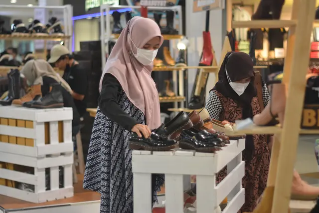 Festival Sentra Cibaduyut Ekshibisi Sepatu Lokal Terbaik