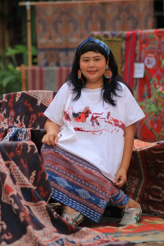 Dian Oerip Jatuh Cinta Pada Kain Nusantara