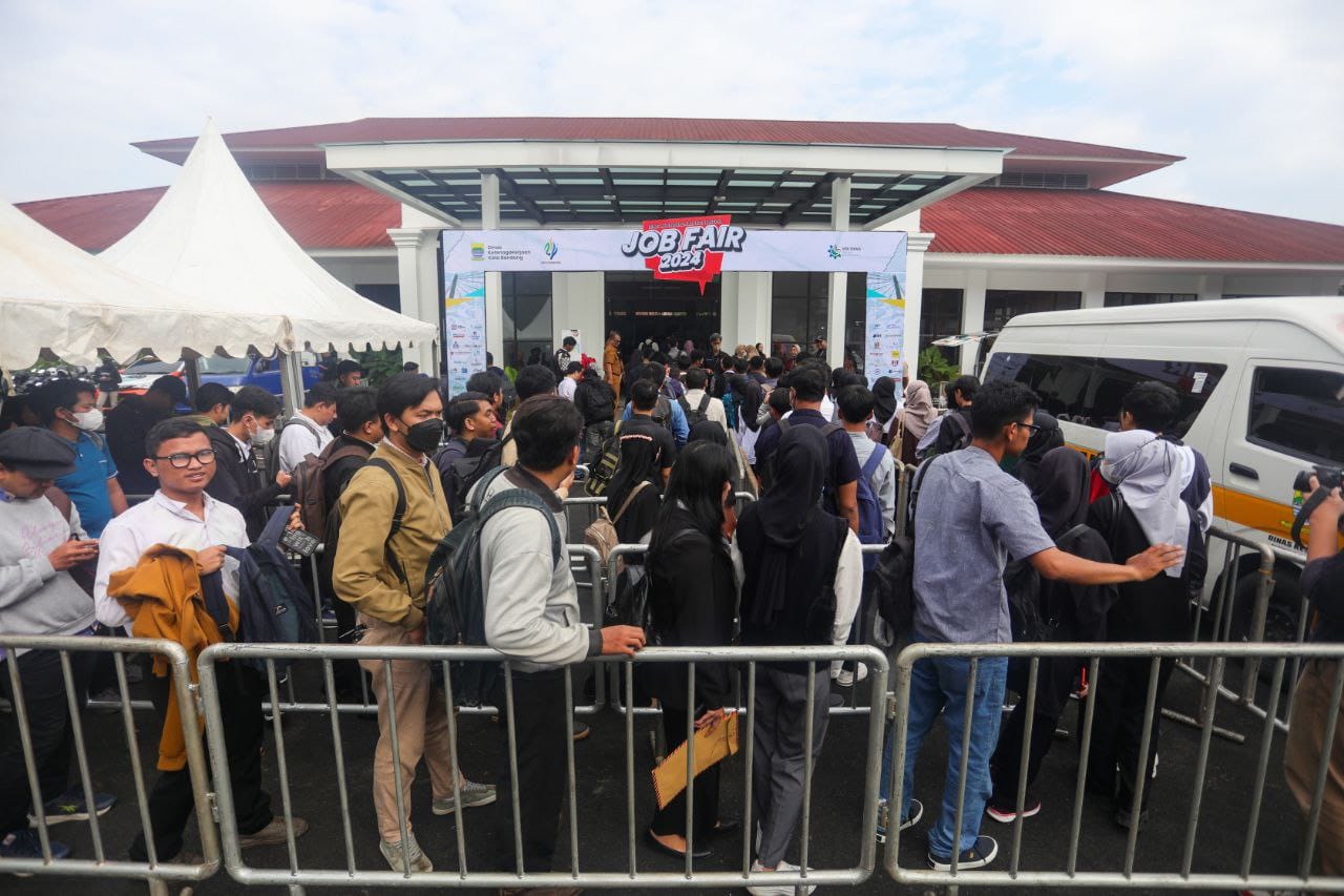 IMF Ungkap Tingkat Pengangguran di Indonesia Tertinggi di Asia Tenggara IMF Ungkap Tingkat Pengangguran di Indonesia Tertinggi di Asia Tenggara