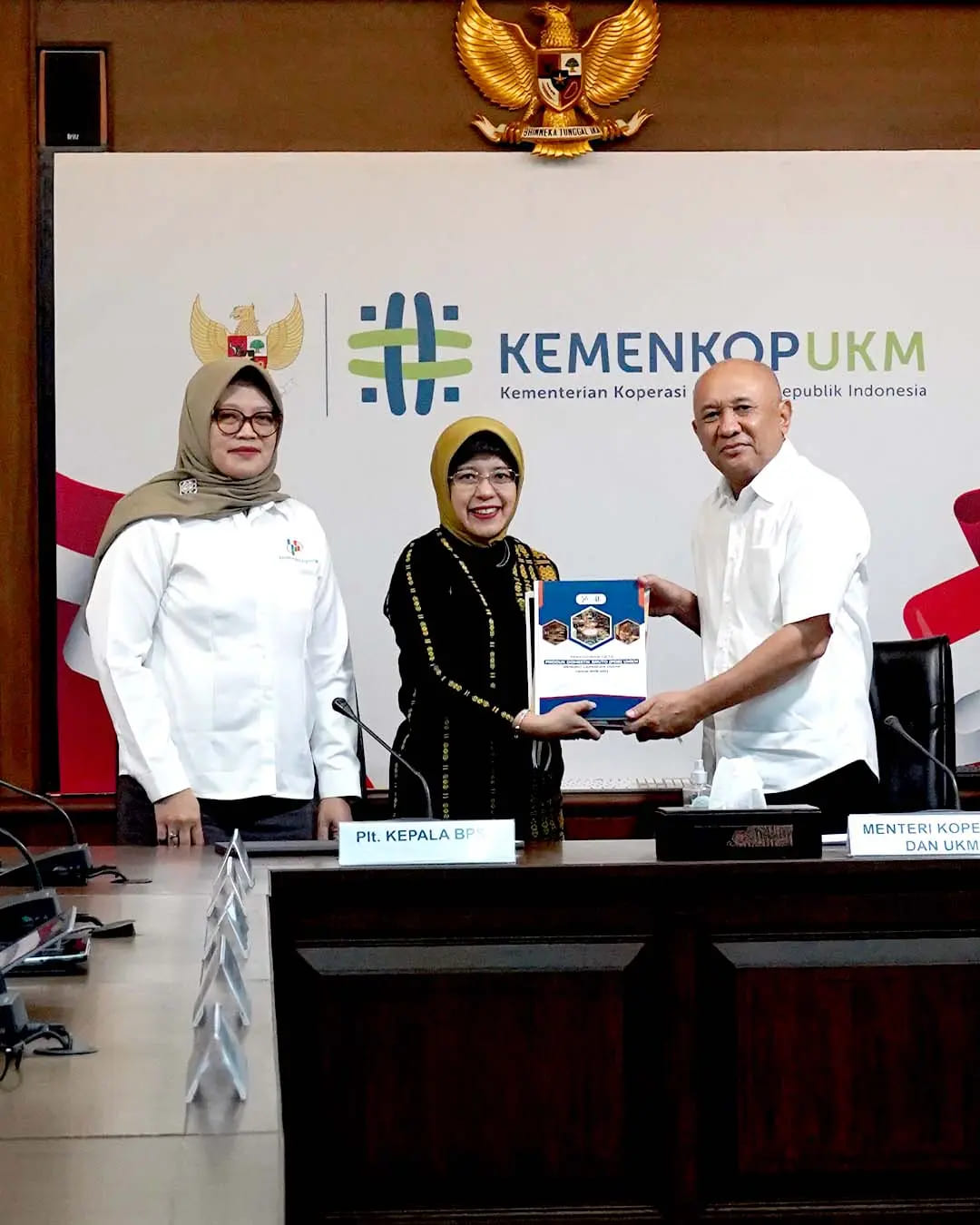 Tenaga Kerja UMKM Terbanyak di Bidang Pertanian, Perdagangan, dan ... Tenaga Kerja UMKM Terbanyak di Bidang Pertanian, Perdagangan, dan ...