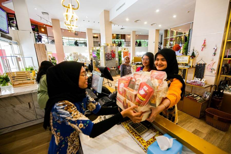 Penuhi Kebutuhan Idul Fitri, Surabaya Kriya Gallery Hadirkan Ratusan ... Penuhi Kebutuhan Idul Fitri, Surabaya Kriya Gallery Hadirkan Ratusan ...