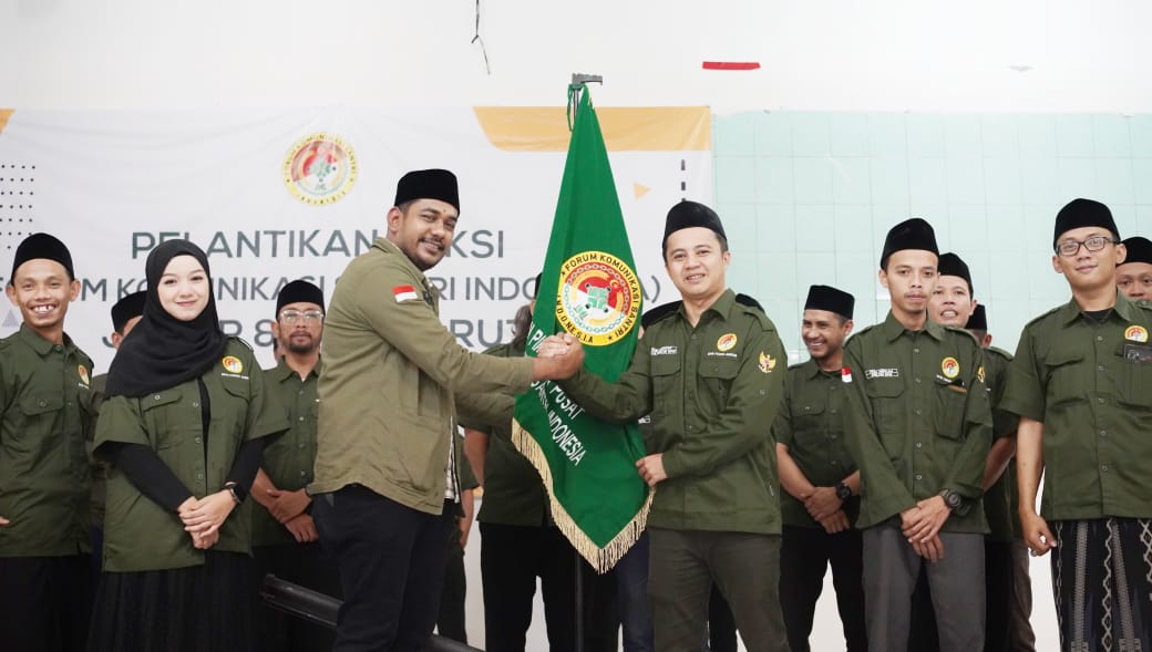 Resmi Dilantik, Ketua Foksi Jabar Imam Hidayat Siap Bangun Santri Berkarakter